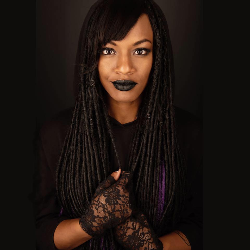 Luna – Goth Sloth Gals